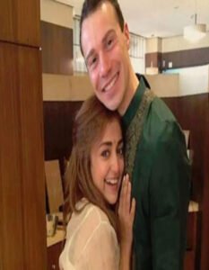 Monali Thakur Age, Height, Family, Biography & More