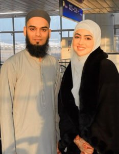 Sana Khan Age, Boyfriend, Husband, Family, Biography & More