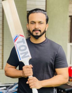 Kedar Jadhav Height, Weight, Age, Wife, Biography & More
